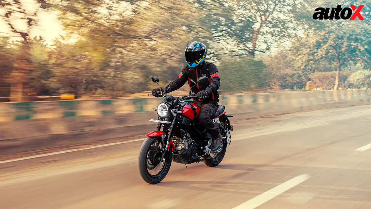 Yamaha XSR 155 Review - Old Soul, New Suit | autoX
